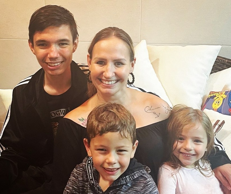 'Com 31 anos, um bebê de colo e grávida, estar com câncer era algo que ...