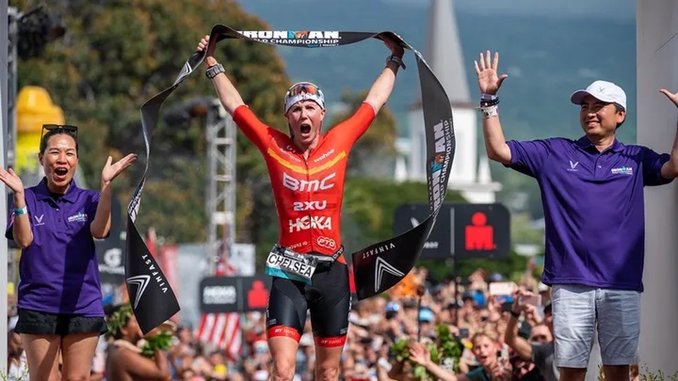 Apenas 18 meses depois de dar à luz, mulher é primeira americana em 25 ...