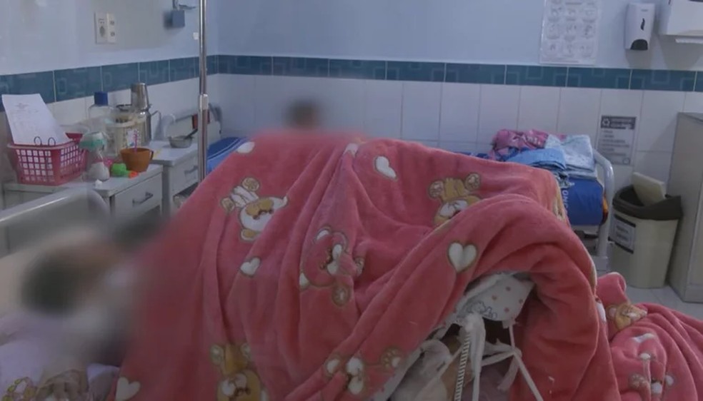 Menino de 5 anos tem 20% do corpo queimado depois de cair em uma panela ...