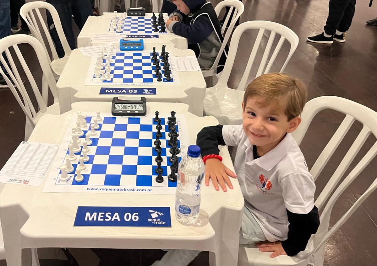 Menino de 5 anos é o campeão estadual mais novo no xadrez brasileiro ...