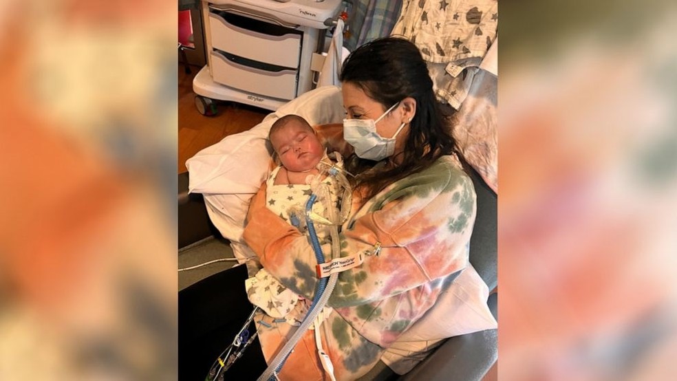 Mãe escreve carta emocionante para bebê, que morreu aos 6 meses: 'Eu ...