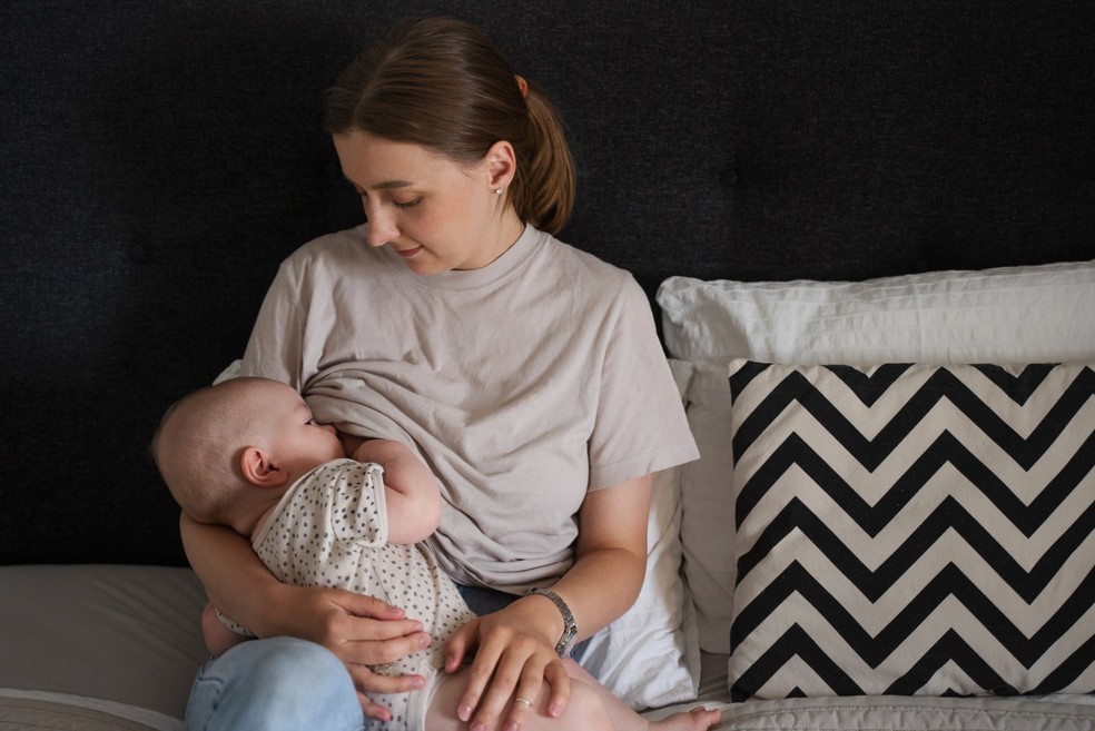 Pode começar a introdução alimentar antes dos 6 meses? Veja o que bebê ...
