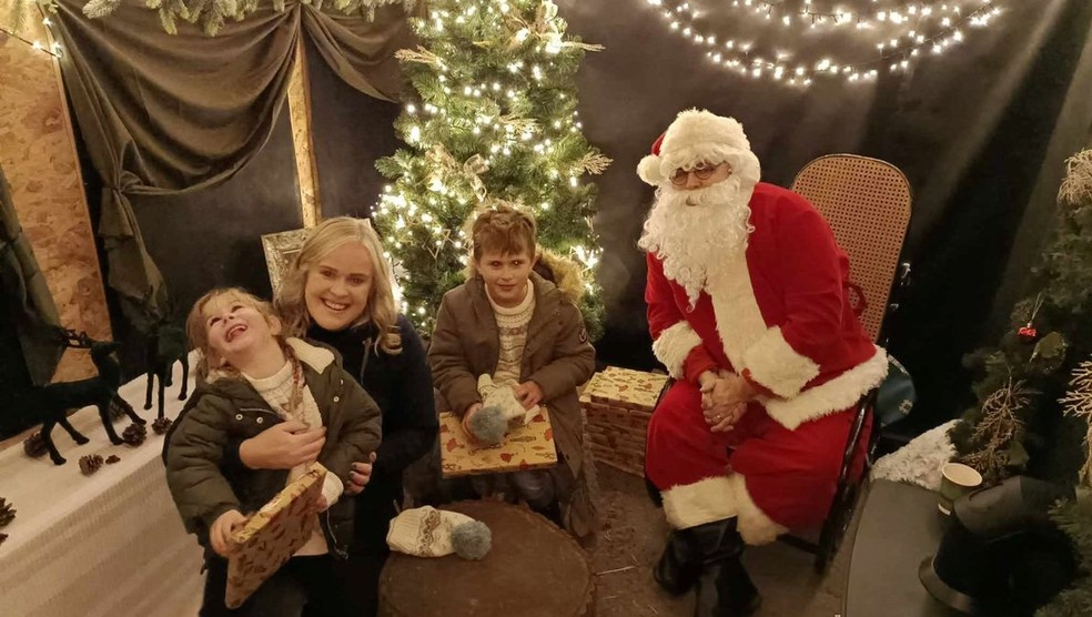 Menina de 4 anos consegue fazer pedido ao Papai Noel pela primeira vez ...