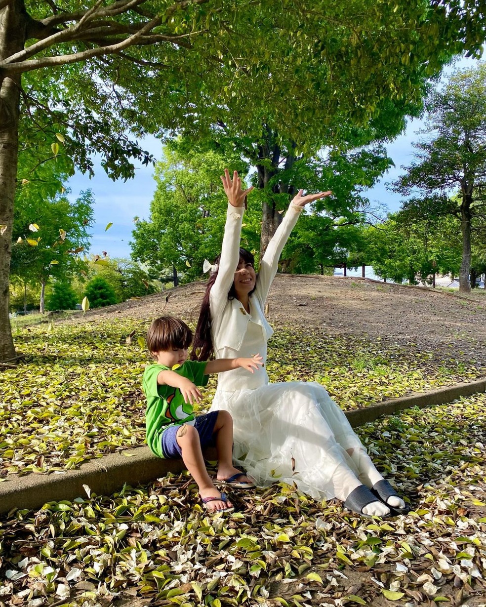 Influenciadora brasileira, que mora no Japão, diz que é confundida com ...