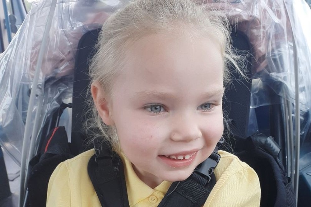 “Minha filha desaprendeu a engatinhar e falar da noite para o dia”, diz ...