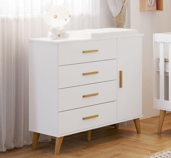 8 opções de cômoda infantil para decorar e organizar a partir de R$ 278