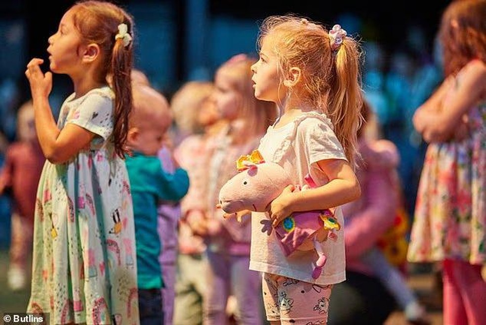 A irmã mais nova de Peppa Pig está pronta para estrear em shows