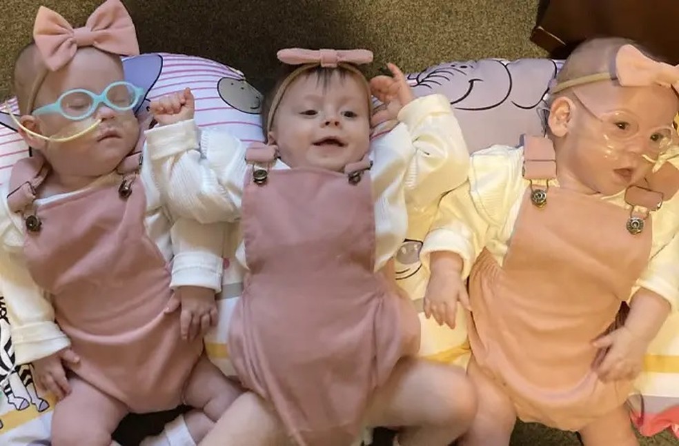 Irmãs britânicas entram para o Guinness como as trigêmeas mais ...