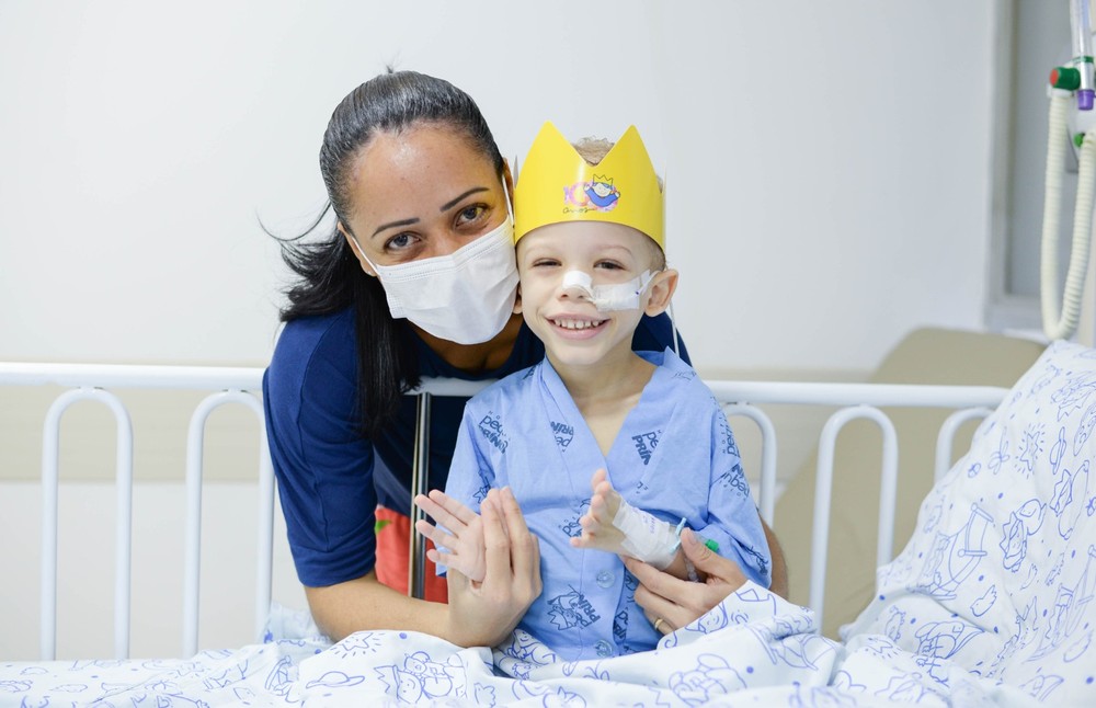 Câncer infantil: dor de barriga leva à descoberta de tumor gigante em ...
