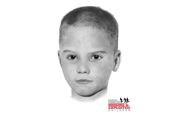 Menino encontrado morto dentro de caixa nos EUA há 65 anos finalmente é ...