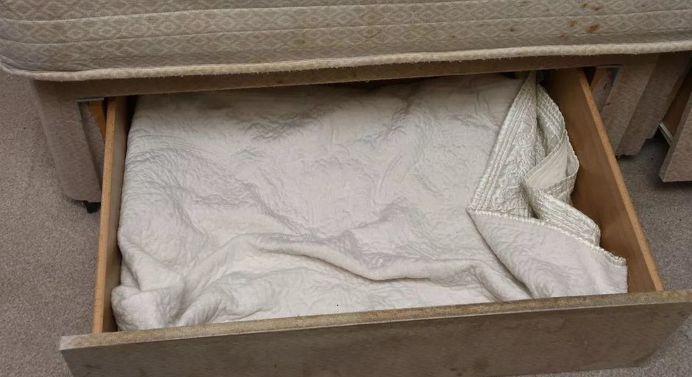 Em caso chocante, mãe manteve filha escondida em gaveta por quase três ...