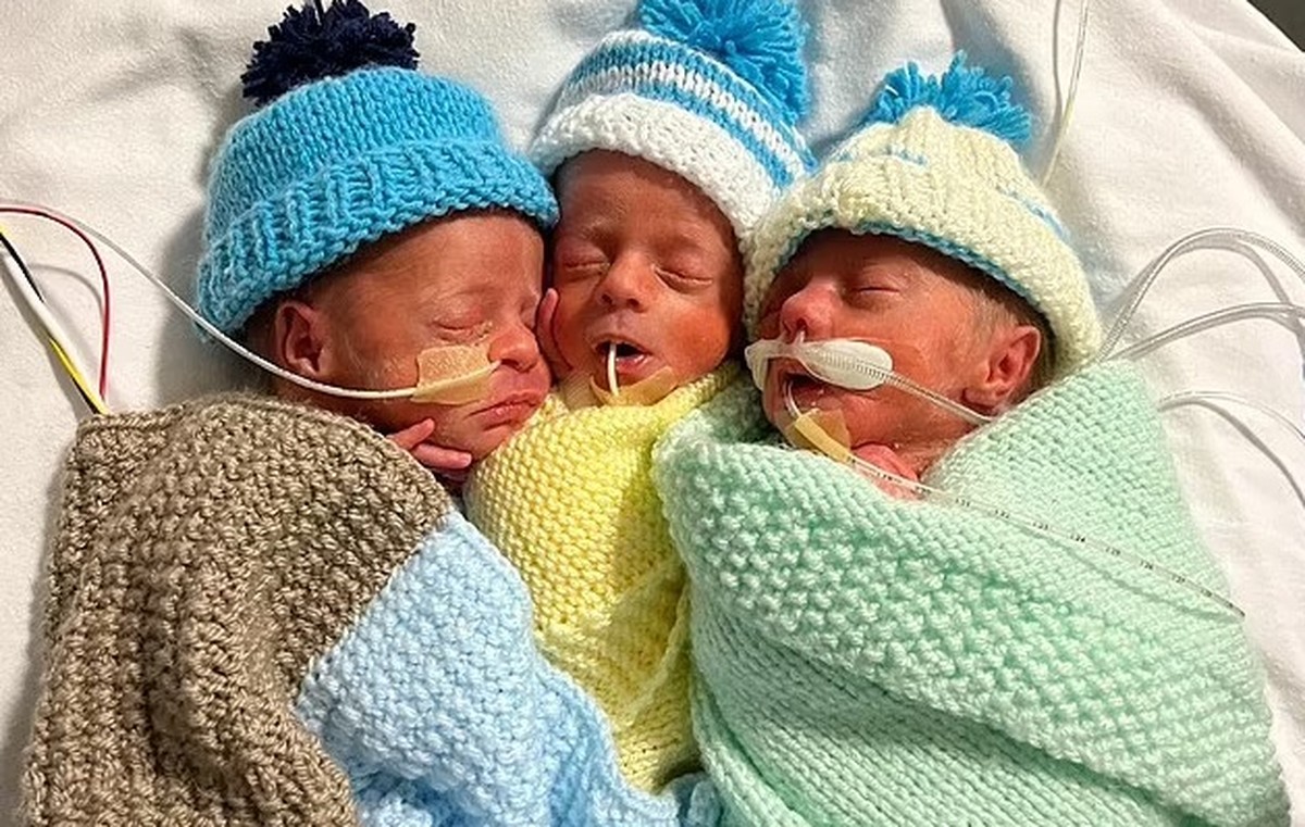 Um em 200 milhões: mãe dá à luz trigêmeos idênticos após anos lutando ...