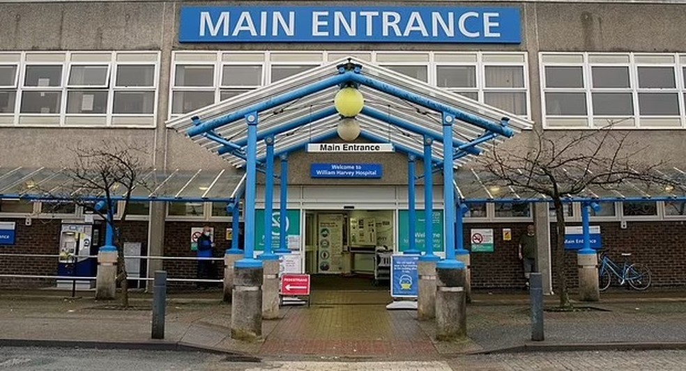 Mulher diz para colegas checarem suas bolsas no último dia de trabalho ...